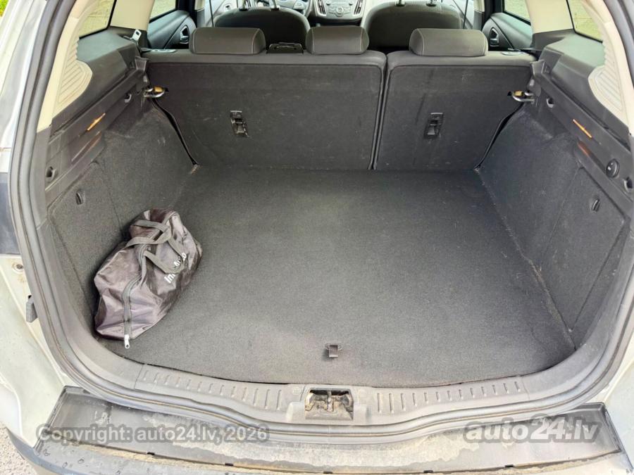 Pelēks Ford Focus 2015 Tallina, ar dzinēja tilpumu 1.60 L un nobraukumu 82 tūkst. km par 9500 €, foto 7 vietnē AUTOMOTO.COM.LV