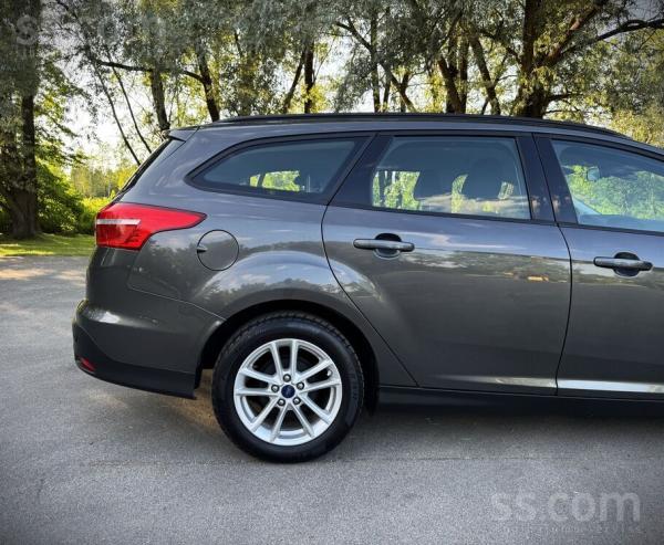 Pelēks Ford Focus 2015 Jūrmala, ar dzinēja tilpumu 1.50 L un nobraukumu 276 tūkst. km par 4999 €, foto 8 vietnē AUTOMOTO.COM.LV