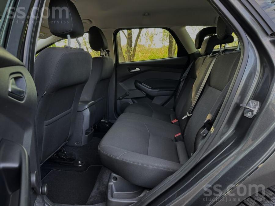 Pelēks Ford Focus 2015 Jūrmala, ar dzinēja tilpumu 1.50 L un nobraukumu 276 tūkst. km par 4999 €, foto 19 vietnē AUTOMOTO.COM.LV