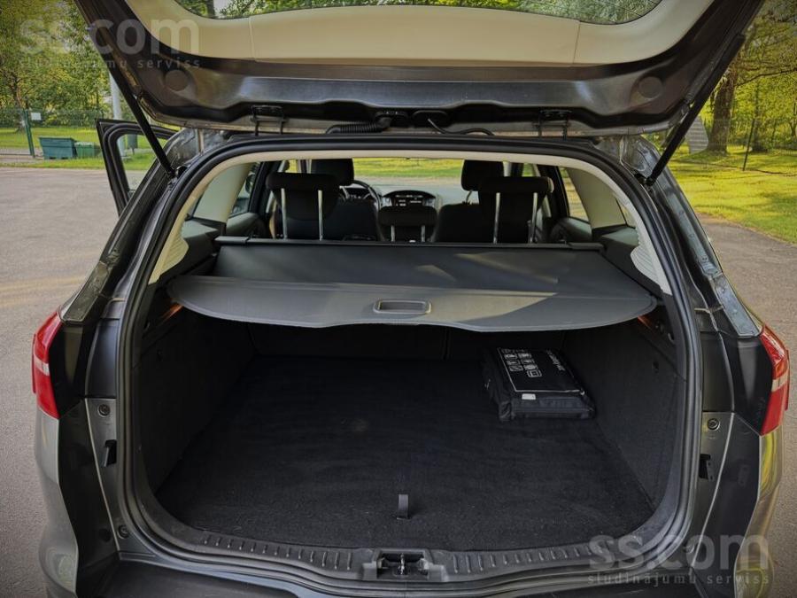 Pelēks Ford Focus 2015 Jūrmala, ar dzinēja tilpumu 1.50 L un nobraukumu 276 tūkst. km par 4999 €, foto 20 vietnē AUTOMOTO.COM.LV
