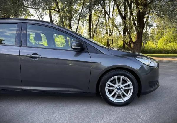 Pelēks Ford Focus 2015 Jūrmala, ar dzinēja tilpumu 1.50 L un nobraukumu 276 tūkst. km par 4999 €, foto 7 vietnē AUTOMOTO.COM.LV