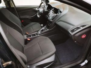 Grey Ford Focus 2015 in Klaipeda, with an engine capacity of 1.50 L and mileage of 167 thousand km for 4890 €, photo 18 on AUTOMOTO.COM.LV