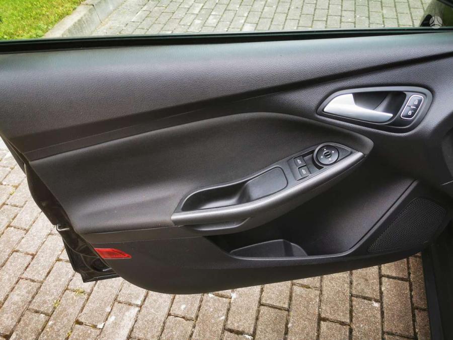 Grey Ford Focus 2015 in Klaipeda, with an engine capacity of 1.50 L and mileage of 167 thousand km for 4890 €, photo 26 on AUTOMOTO.COM.LV