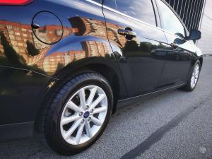 Pelēks Ford Focus 2015 Klaipėda, ar dzinēja tilpumu 1.00 L un nobraukumu 139 tūkst. km par 4750 €, foto 11 vietnē AUTOMOTO.COM.LV