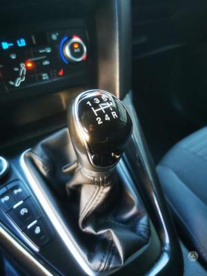 Pelēks Ford Focus 2015 Klaipėda, ar dzinēja tilpumu 1.00 L un nobraukumu 139 tūkst. km par 4750 €, foto 24 vietnē AUTOMOTO.COM.LV