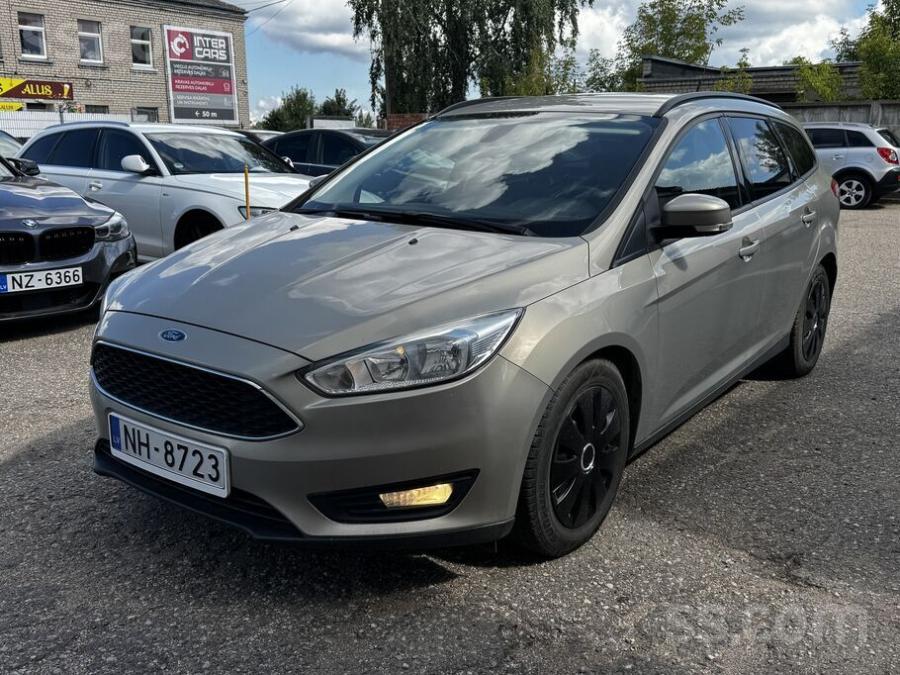 Pelēks Ford Focus 2015 Daugavpils, ar dzinēja tilpumu 1.60 L un nobraukumu 0 tūkst. km par 4500 €, foto 4 vietnē AUTOMOTO.COM.LV
