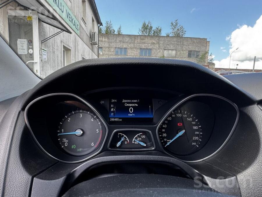 Pelēks Ford Focus 2015 Daugavpils, ar dzinēja tilpumu 1.60 L un nobraukumu 0 tūkst. km par 4500 €, foto 16 vietnē AUTOMOTO.COM.LV