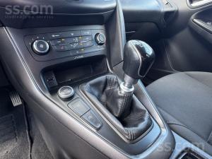 Pelēks Ford Focus 2015 Daugavpils, ar dzinēja tilpumu 1.60 L un nobraukumu 0 tūkst. km par 4500 €, foto 17 vietnē AUTOMOTO.COM.LV