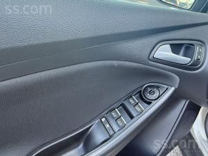 Pelēks Ford Focus 2015 Rīga, ar dzinēja tilpumu 1.60 L un nobraukumu 0 tūkst. km par 5990 €, foto 13 vietnē AUTOMOTO.COM.LV