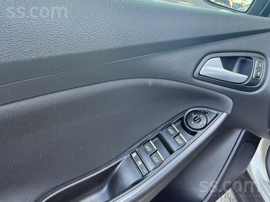 Pelēks Ford Focus 2015 Rīga, ar dzinēja tilpumu 1.60 L un nobraukumu 0 tūkst. km par 5990 €, foto 13 vietnē AUTOMOTO.COM.LV