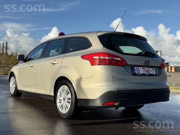 Pelēks Ford Focus 2015 Liepāja, ar dzinēja tilpumu 1.60 L un nobraukumu 255 tūkst. km par 4600 €, foto 5 vietnē AUTOMOTO.COM.LV