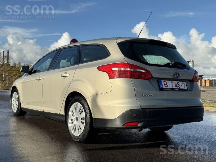 Pelēks Ford Focus 2015 Liepāja, ar dzinēja tilpumu 1.60 L un nobraukumu 255 tūkst. km par 4600 €, foto 5 vietnē AUTOMOTO.COM.LV