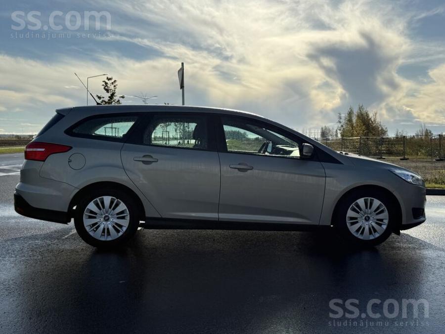 Pelēks Ford Focus 2015 Liepāja, ar dzinēja tilpumu 1.60 L un nobraukumu 255 tūkst. km par 4600 €, foto 7 vietnē AUTOMOTO.COM.LV