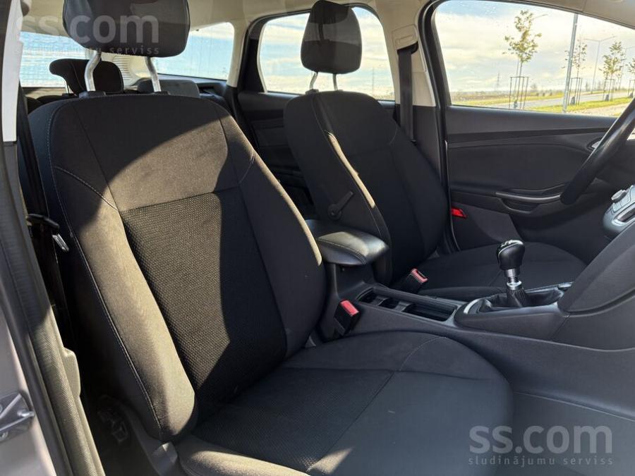 Pelēks Ford Focus 2015 Liepāja, ar dzinēja tilpumu 1.60 L un nobraukumu 255 tūkst. km par 4600 €, foto 14 vietnē AUTOMOTO.COM.LV