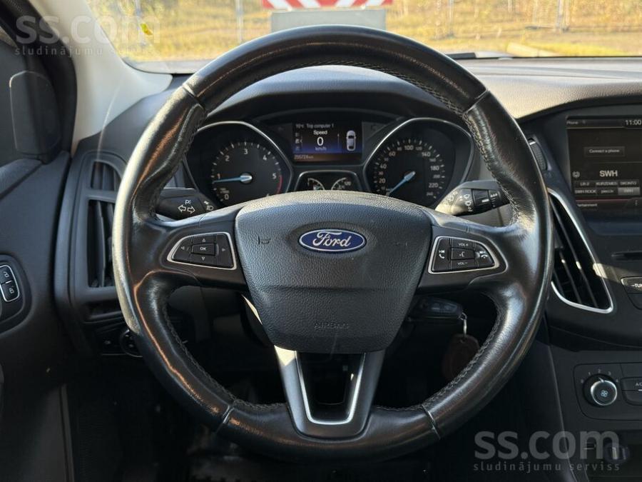 Pelēks Ford Focus 2015 Liepāja, ar dzinēja tilpumu 1.60 L un nobraukumu 255 tūkst. km par 4600 €, foto 16 vietnē AUTOMOTO.COM.LV