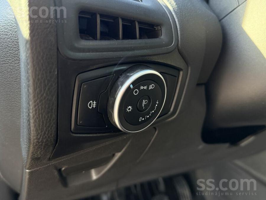 Pelēks Ford Focus 2015 Liepāja, ar dzinēja tilpumu 1.60 L un nobraukumu 255 tūkst. km par 4600 €, foto 24 vietnē AUTOMOTO.COM.LV