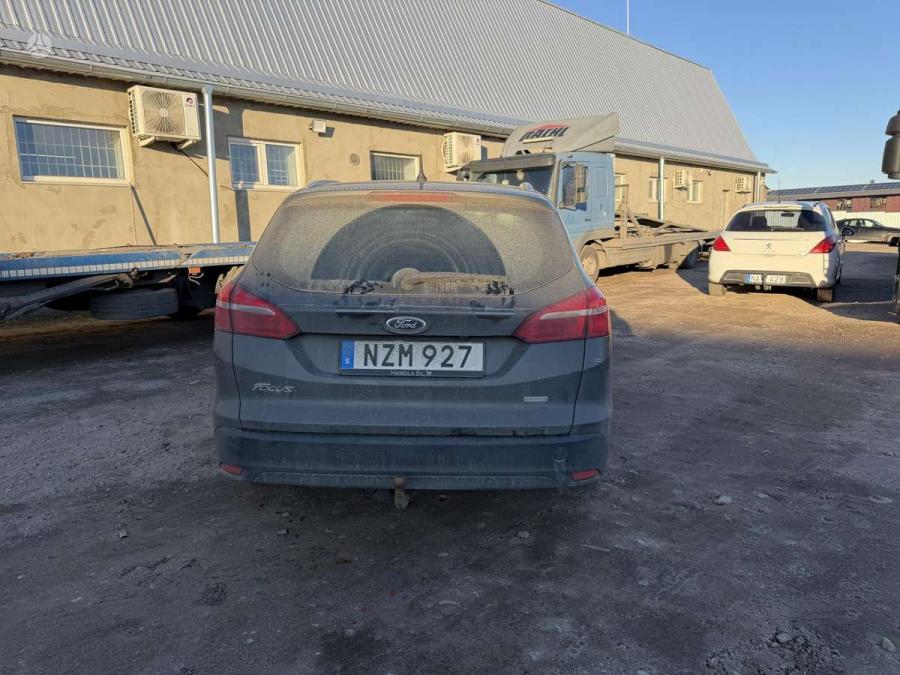 Pelēks Ford Focus 2016 Kauņa, ar dzinēja tilpumu 1.00 L un nobraukumu 167 tūkst. km par 2900 €, foto 4 vietnē AUTOMOTO.COM.LV