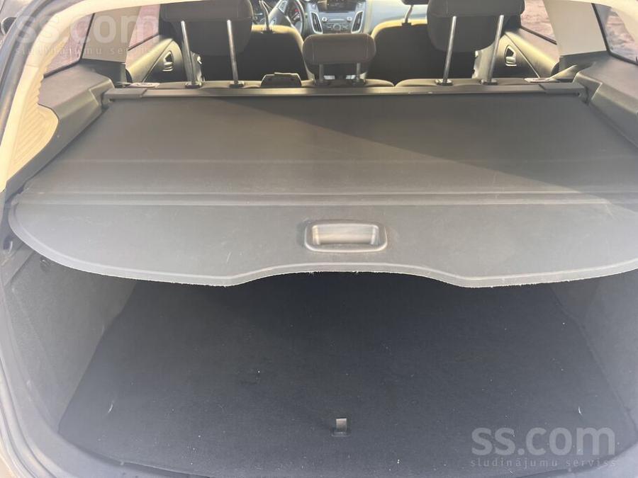 Grey Ford Focus 2016 in Riga, with an engine capacity of 1.50 L and mileage of 232 thousand km for 4900 €, photo 8 on AUTOMOTO.COM.LV