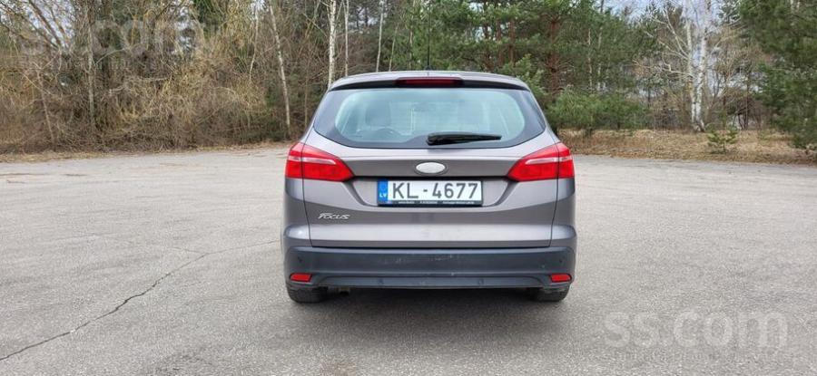 Grey Ford Focus 2016 in Riga, with an engine capacity of 1.50 L and mileage of 172 thousand km for 3300 €, photo 3 on AUTOMOTO.COM.LV