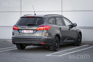 Pelēks Ford Focus 2016 Rīga, ar dzinēja tilpumu 1.00 L un nobraukumu 168 tūkst. km par 5750 €, foto 5 vietnē AUTOMOTO.COM.LV