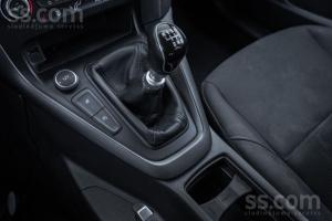 Pelēks Ford Focus 2016 Rīga, ar dzinēja tilpumu 1.00 L un nobraukumu 168 tūkst. km par 5750 €, foto 21 vietnē AUTOMOTO.COM.LV