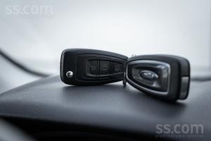 Pelēks Ford Focus 2016 Rīga, ar dzinēja tilpumu 1.00 L un nobraukumu 168 tūkst. km par 5750 €, foto 31 vietnē AUTOMOTO.COM.LV
