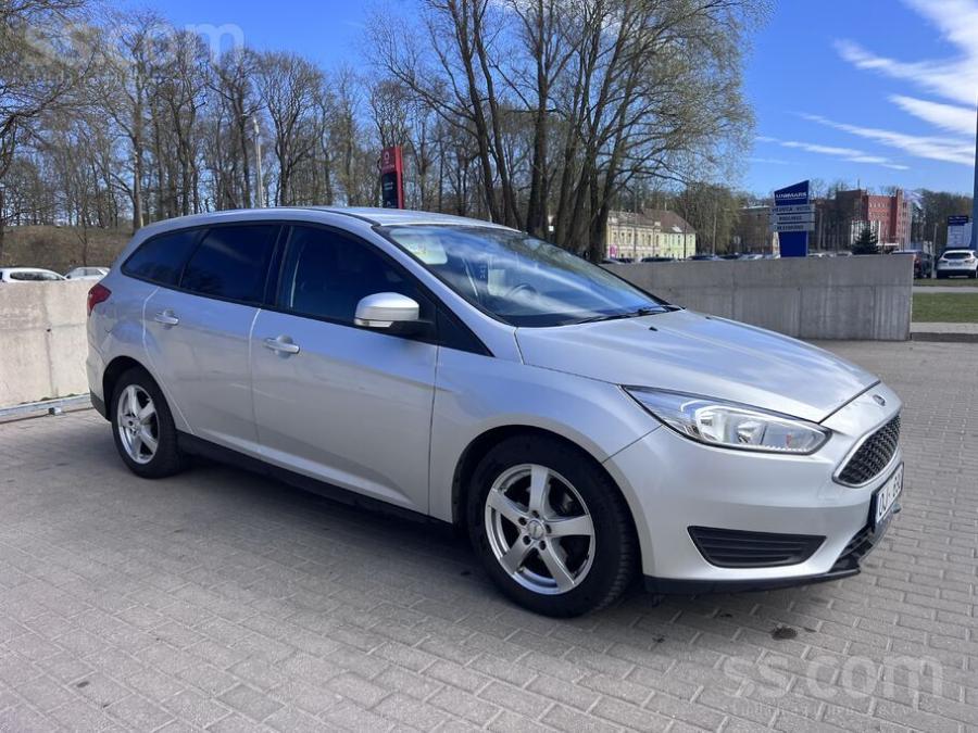 Grey Ford Focus 2016 in Riga, with an engine capacity of 1.50 L and mileage of 232 thousand km for 3999 €, photo 5 on AUTOMOTO.COM.LV