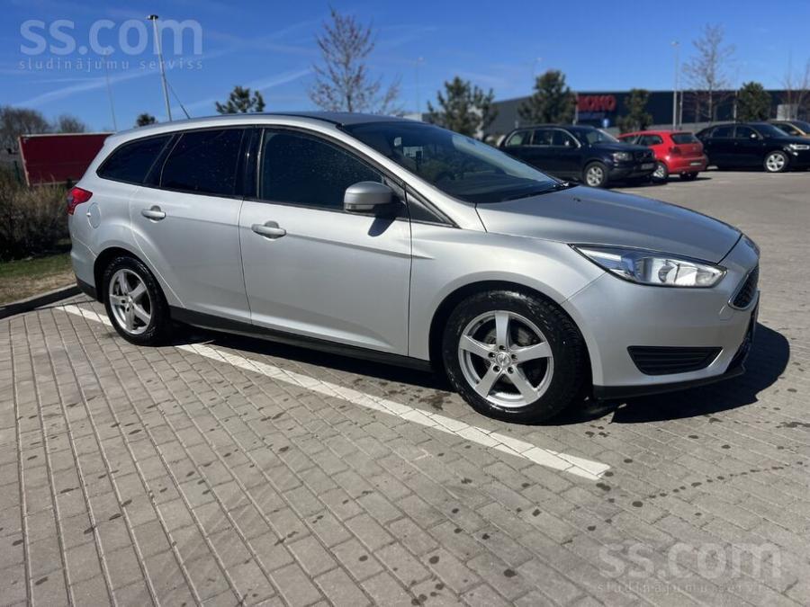 Grey Ford Focus 2016 in Riga, with an engine capacity of 1.50 L and mileage of 232 thousand km for 3999 €, photo 8 on AUTOMOTO.COM.LV