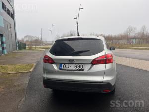 Pelēks Ford Focus 2016 Rīga, ar dzinēja tilpumu 1.50 L un nobraukumu 232 tūkst. km par 4500 €, foto 4 vietnē AUTOMOTO.COM.LV