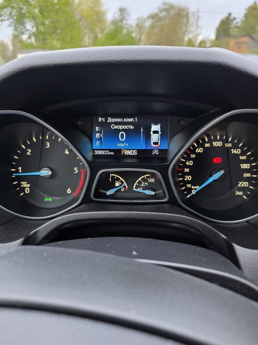 Pelēks Ford Focus 2016 Tallina, ar dzinēja tilpumu 0.11 L un nobraukumu 309 tūkst. km par 5900 €, foto 3 vietnē AUTOMOTO.COM.LV