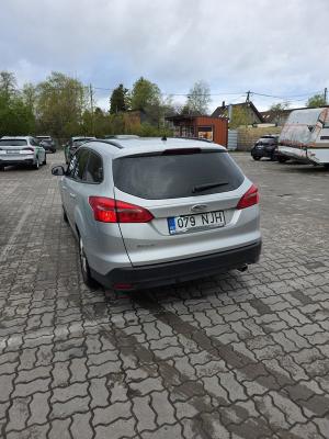 Pelēks Ford Focus 2016 Tallina, ar dzinēja tilpumu 0.11 L un nobraukumu 309 tūkst. km par 5900 €, foto 4 vietnē AUTOMOTO.COM.LV