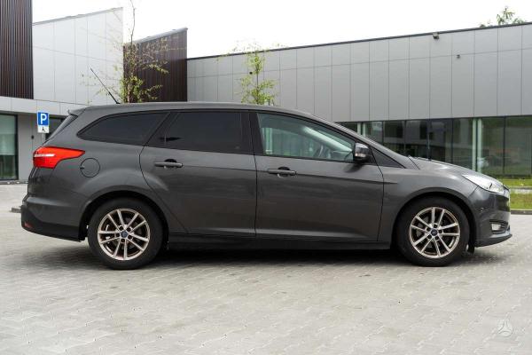 Grey Ford Focus 2016 in Vilnius, with an engine capacity of 1.56 L and mileage of 202 thousand km for 4950 €, photo 7 on AUTOMOTO.COM.LV