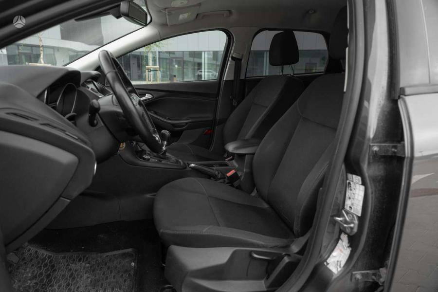 Grey Ford Focus 2016 in Vilnius, with an engine capacity of 1.56 L and mileage of 202 thousand km for 4950 €, photo 13 on AUTOMOTO.COM.LV