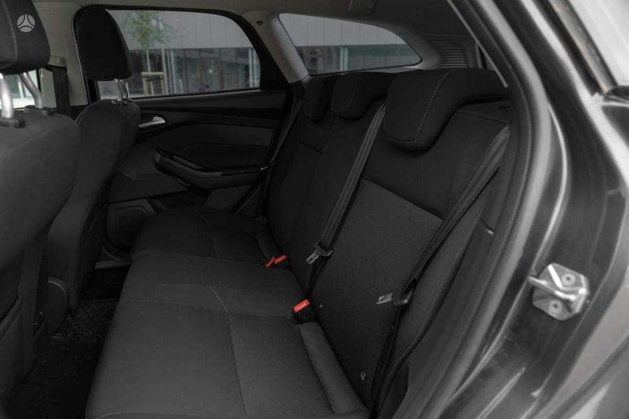 Grey Ford Focus 2016 in Vilnius, with an engine capacity of 1.56 L and mileage of 202 thousand km for 4950 €, photo 15 on AUTOMOTO.COM.LV