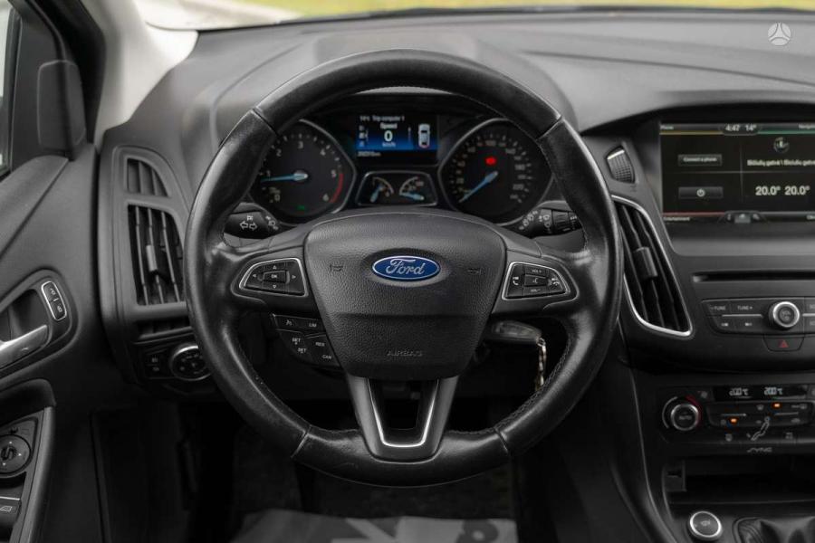 Grey Ford Focus 2016 in Vilnius, with an engine capacity of 1.56 L and mileage of 202 thousand km for 4950 €, photo 17 on AUTOMOTO.COM.LV