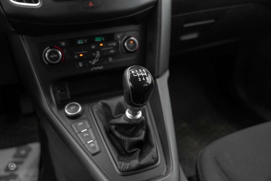 Grey Ford Focus 2016 in Vilnius, with an engine capacity of 1.56 L and mileage of 202 thousand km for 4950 €, photo 21 on AUTOMOTO.COM.LV