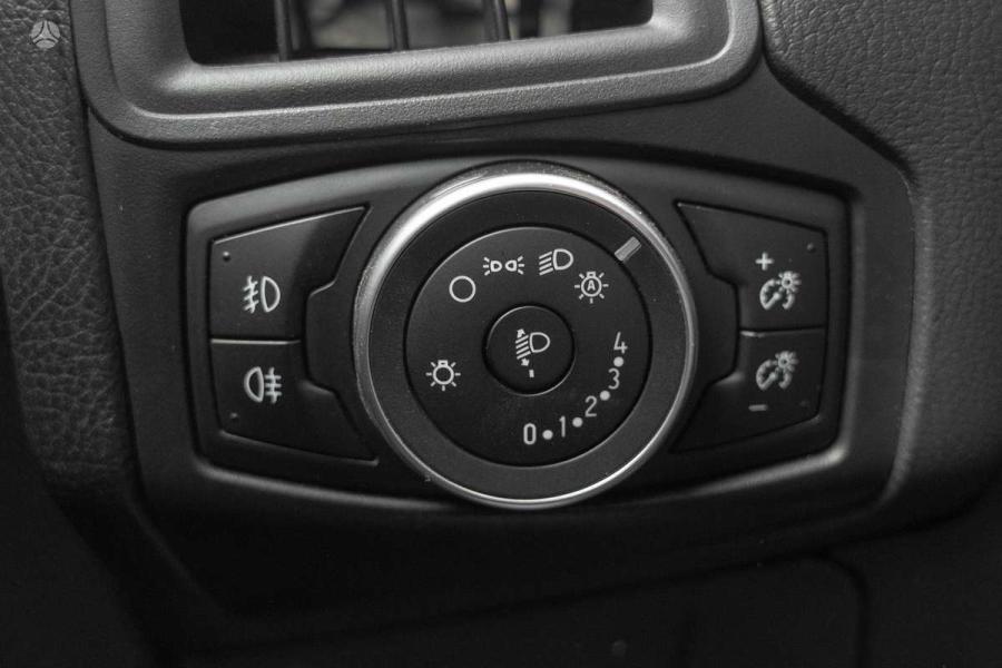 Grey Ford Focus 2016 in Vilnius, with an engine capacity of 1.56 L and mileage of 202 thousand km for 4950 €, photo 26 on AUTOMOTO.COM.LV