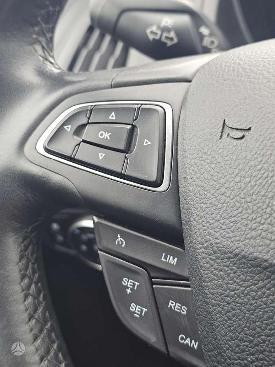 Pelēks Ford Focus 2016 Tauragė, ar dzinēja tilpumu 1.50 L un nobraukumu 276 tūkst. km par 4200 €, foto 12 vietnē AUTOMOTO.COM.LV