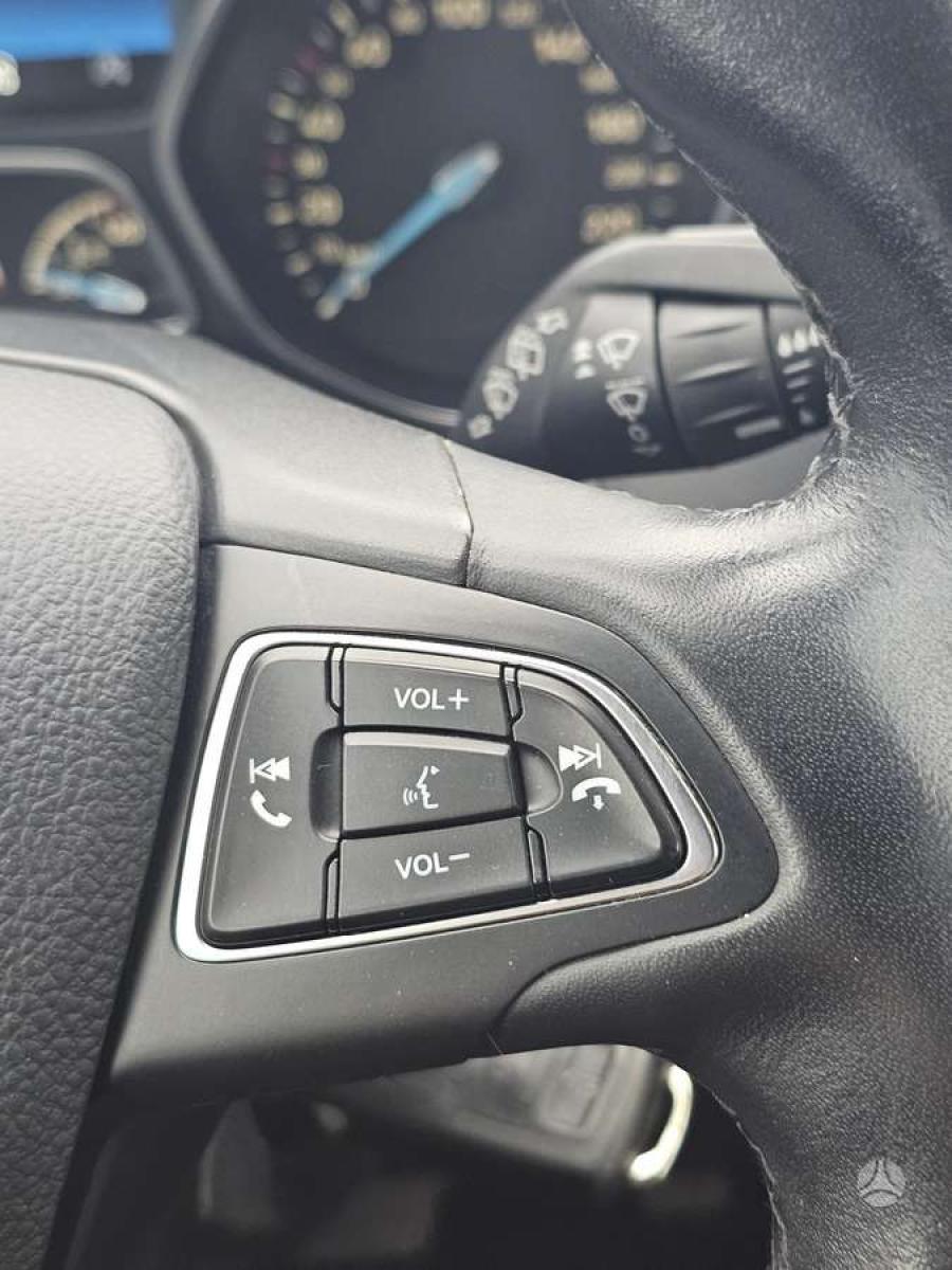 Pelēks Ford Focus 2016 Tauragė, ar dzinēja tilpumu 1.50 L un nobraukumu 276 tūkst. km par 4200 €, foto 13 vietnē AUTOMOTO.COM.LV