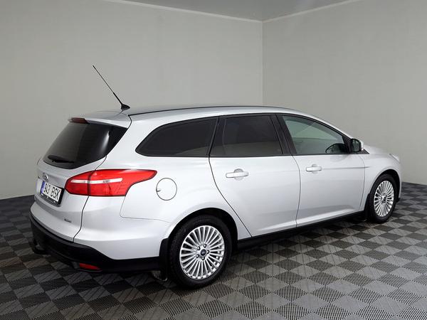 Grey Ford Focus 2016 in Tallinn, with an engine capacity of 1.00 L and mileage of 179 thousand km for 3799 €, photo 3 on AUTOMOTO.COM.LV