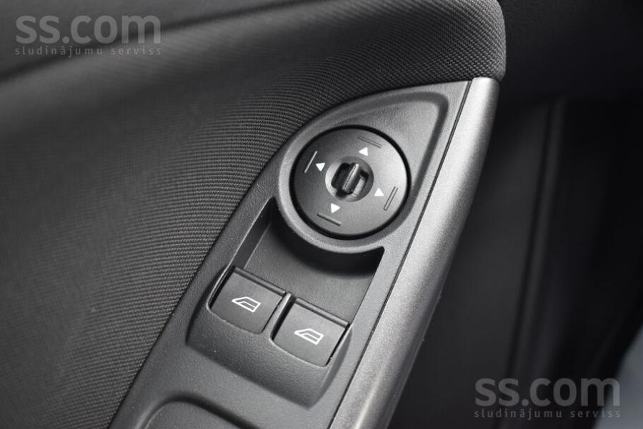 Pelēks Ford Focus 2016 Kuldīga, ar dzinēja tilpumu 1.50 L un nobraukumu 0 tūkst. km par 3800 €, foto 18 vietnē AUTOMOTO.COM.LV