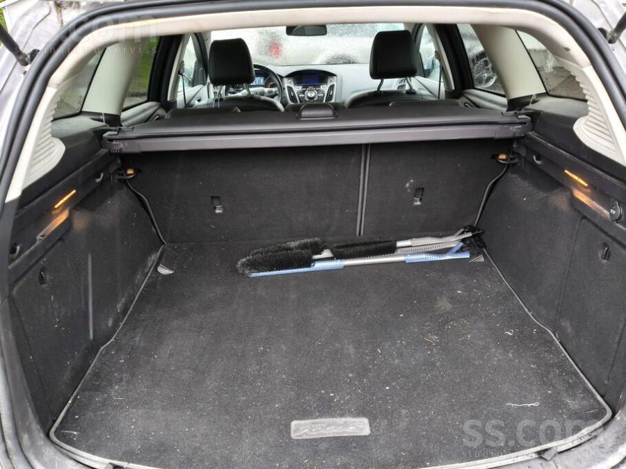 Grey Ford Focus 2016 in Bauska, with an engine capacity of 2.00 L and mileage of 0 thousand km for 3800 €, photo 7 on AUTOMOTO.COM.LV