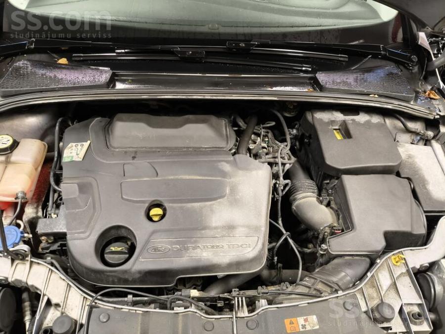 Grey Ford Focus 2016 in Bauska, with an engine capacity of 2.00 L and mileage of 0 thousand km for 3800 €, photo 8 on AUTOMOTO.COM.LV