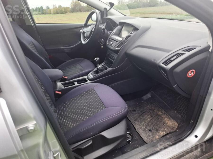 Pelēks Ford Focus 2016 Tukums, ar dzinēja tilpumu 1.50 L un nobraukumu 106 tūkst. km par 6500 €, foto 4 vietnē AUTOMOTO.COM.LV