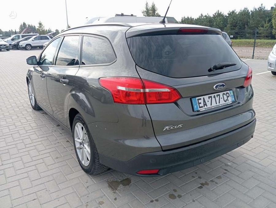 Pelēks Ford Focus 2016 Tauragė, ar dzinēja tilpumu 1.50 L un nobraukumu 276 tūkst. km par 4200 €, foto 5 vietnē AUTOMOTO.COM.LV