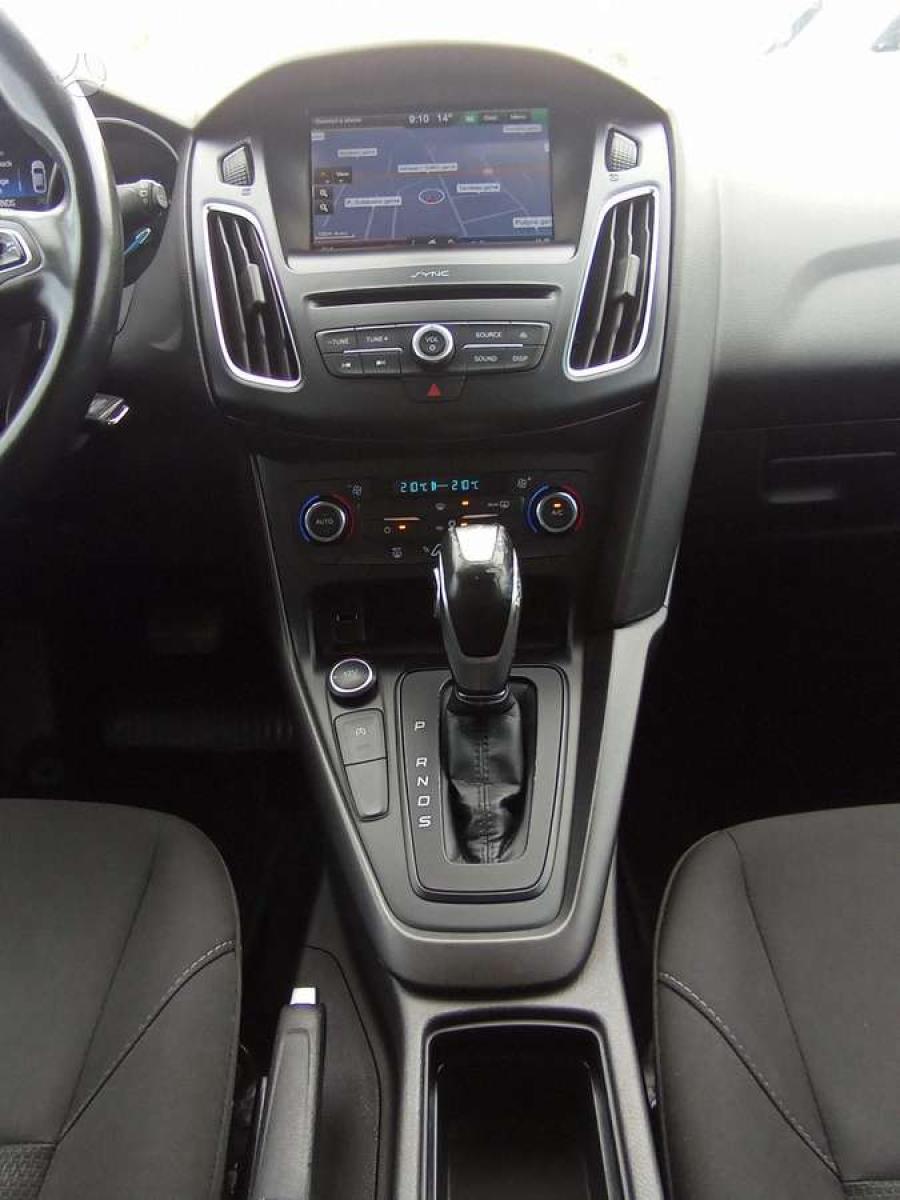 Pelēks Ford Focus 2016 Tauragė, ar dzinēja tilpumu 1.50 L un nobraukumu 276 tūkst. km par 4200 €, foto 11 vietnē AUTOMOTO.COM.LV