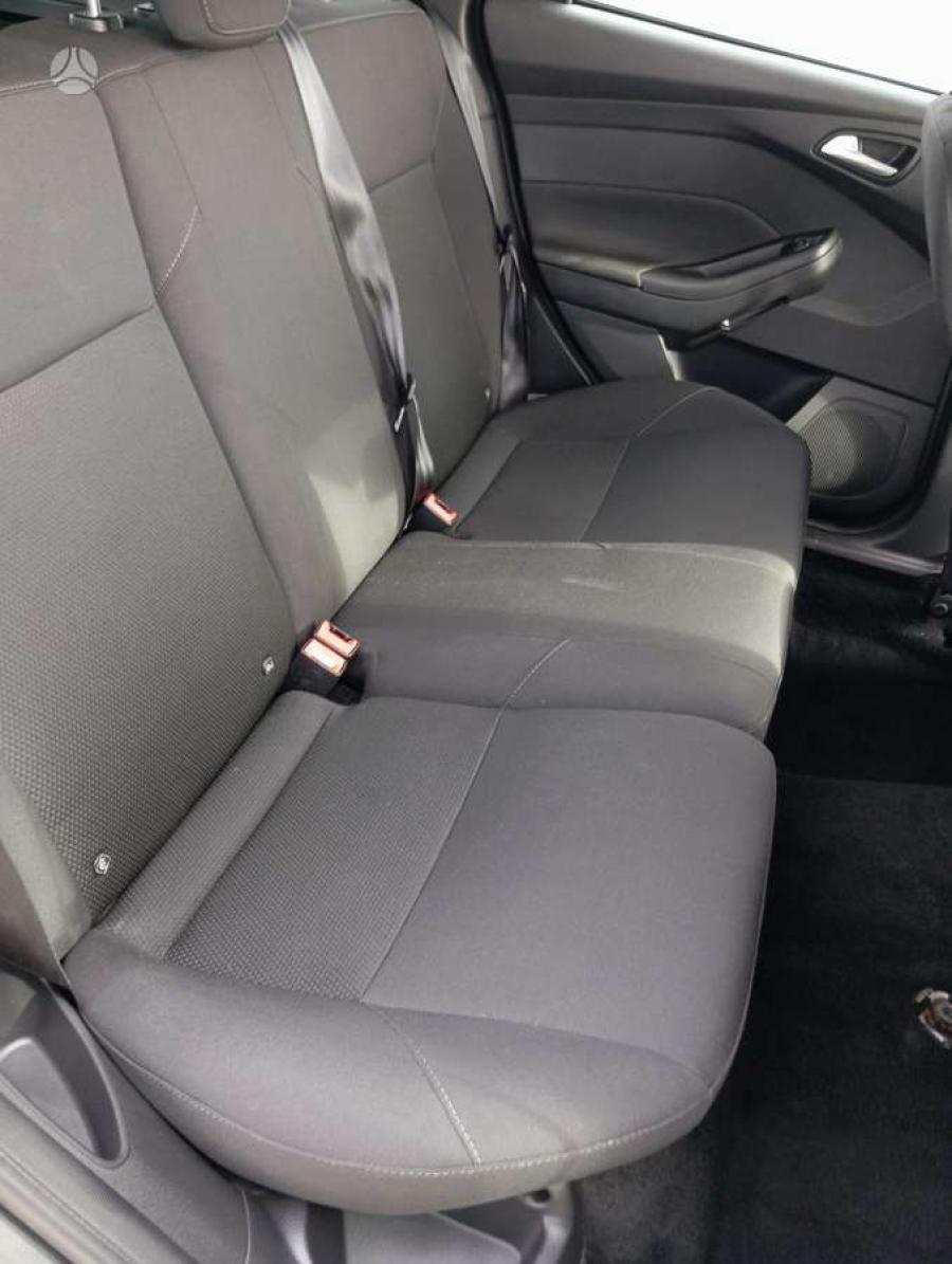 Pelēks Ford Focus 2016 Tauragė, ar dzinēja tilpumu 1.50 L un nobraukumu 276 tūkst. km par 4200 €, foto 21 vietnē AUTOMOTO.COM.LV