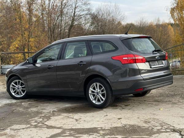 Pelēks Ford Focus 2017 Viļņa, ar dzinēja tilpumu 1.00 L un nobraukumu 79 tūkst. km par 6500 €, foto 11 vietnē AUTOMOTO.COM.LV