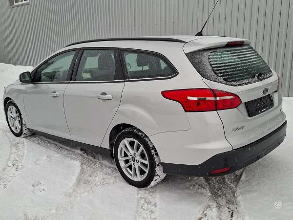 Grey Ford Focus 2017 in Ukmerge, with an engine capacity of 1.00 L and mileage of 152 thousand km for 4000 €, photo 3 on AUTOMOTO.COM.LV