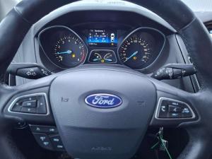 Grey Ford Focus 2017 in Ukmerge, with an engine capacity of 1.00 L and mileage of 152 thousand km for 4000 €, photo 7 on AUTOMOTO.COM.LV